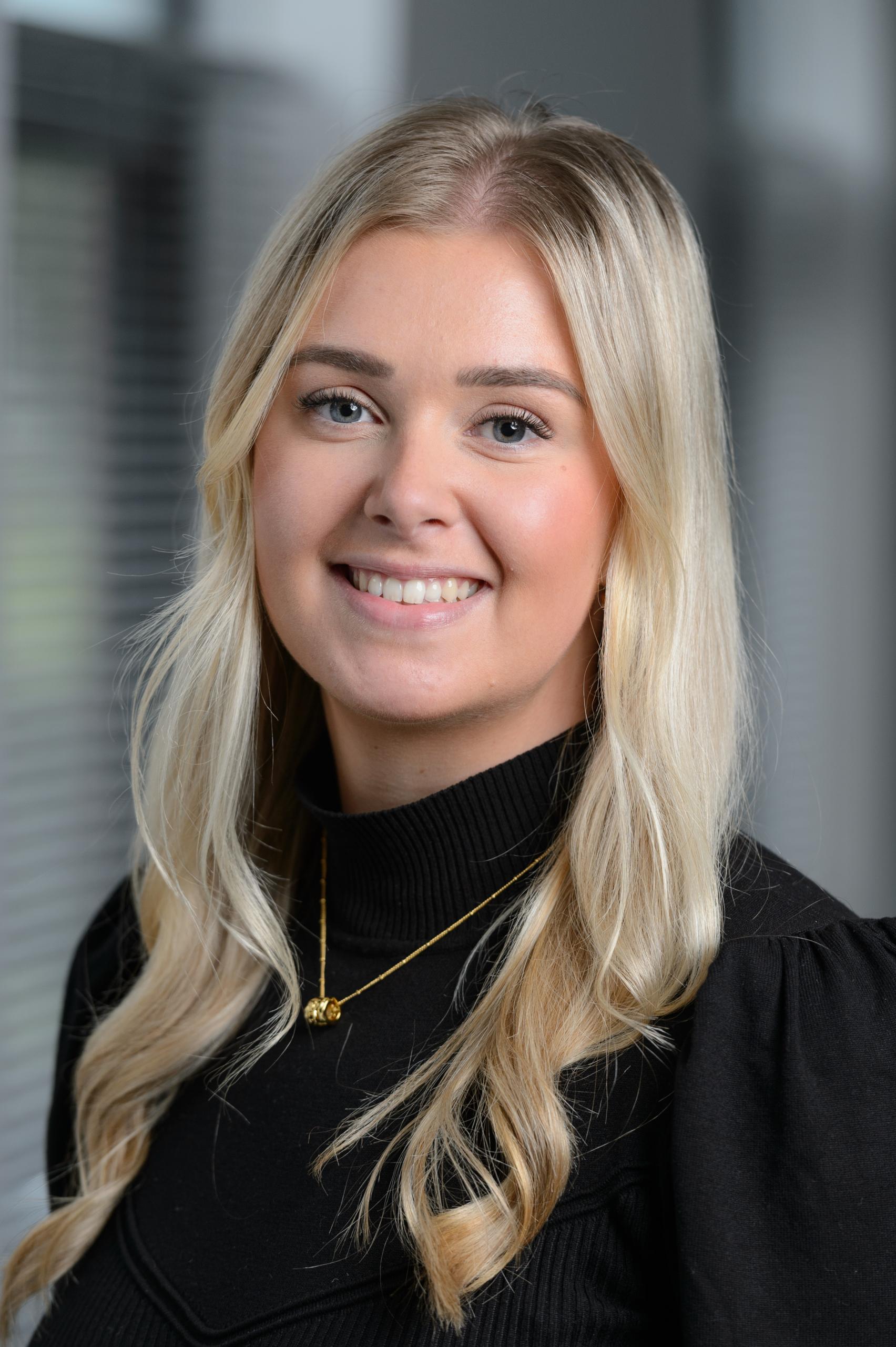Isabella Kershaw is a Solicitor - Stephens Scown LLP Solicitors Isabella Kershaw is a Solicitor - Stephens Scown LLP Solicitors